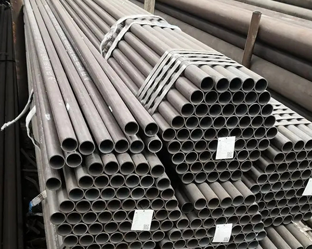 ASTM A335 P1 P2 P5 P9 Seamless Alloy Pipes